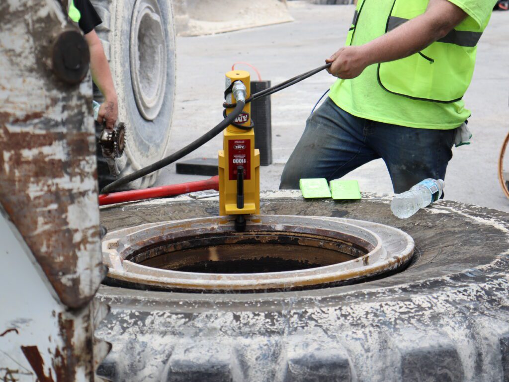 OTR Giant Tire Bead Breaker