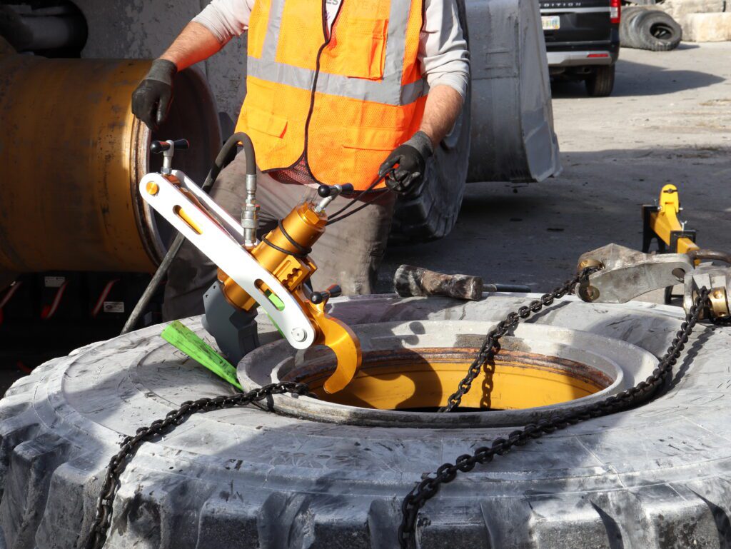 Diamondback Aluminum Bead Breaker