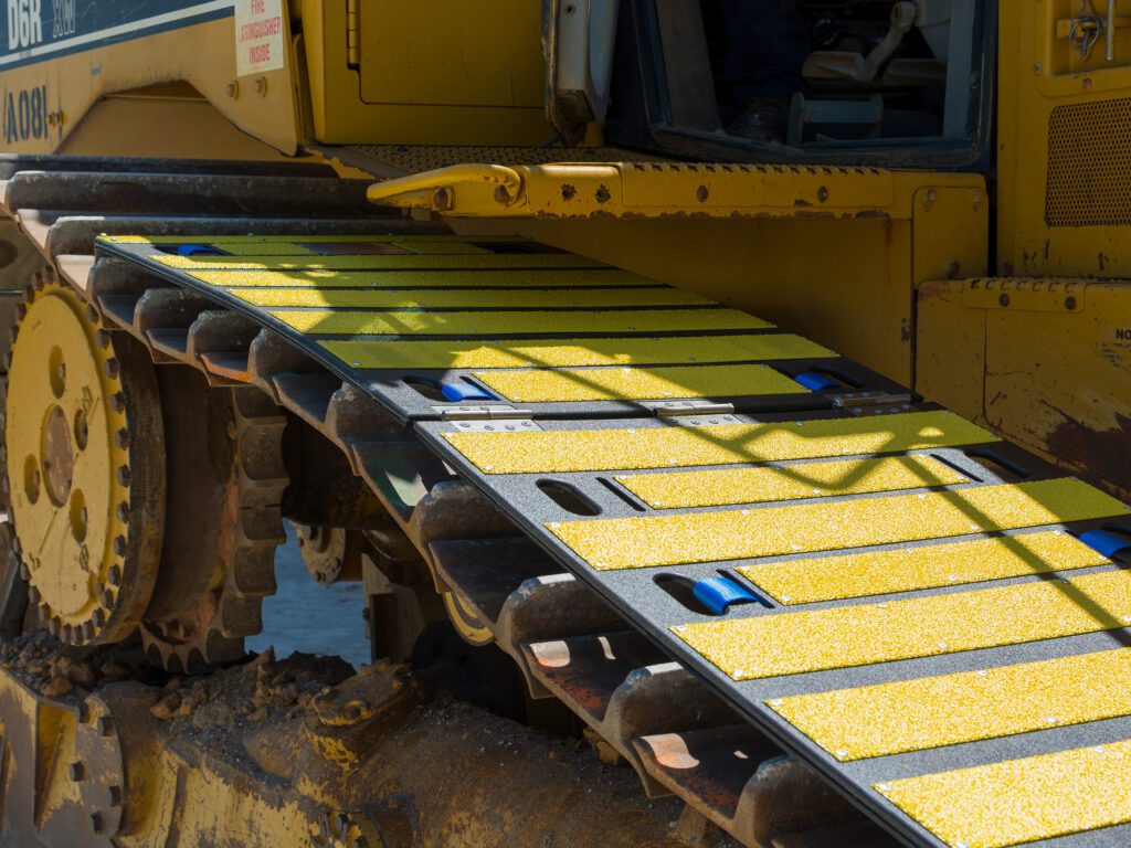 Dozer Maintenance 2 Piece Mats, Standard 28.3″
